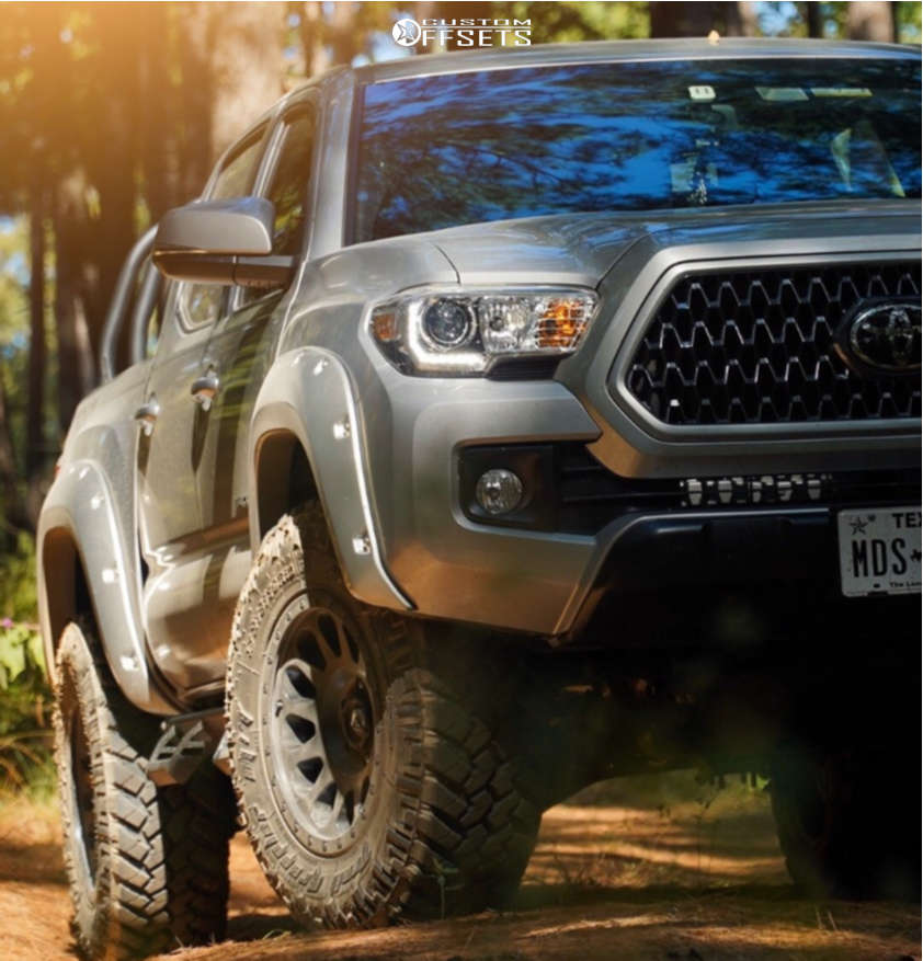 2019 Toyota Tacoma with 18x9 0 Fuel Vector and 275/65R18 Nitto Trail ...