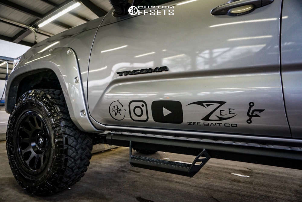 2019 Toyota Tacoma with 18x9 0 Fuel Vector and 275/65R18 Nitto Trail ...