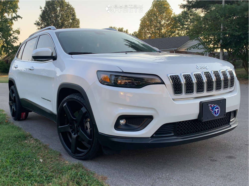 2019 Jeep Cherokee with 22x8.5 38 Milanni Vk-1 and 235/30R22 Vercelli ...