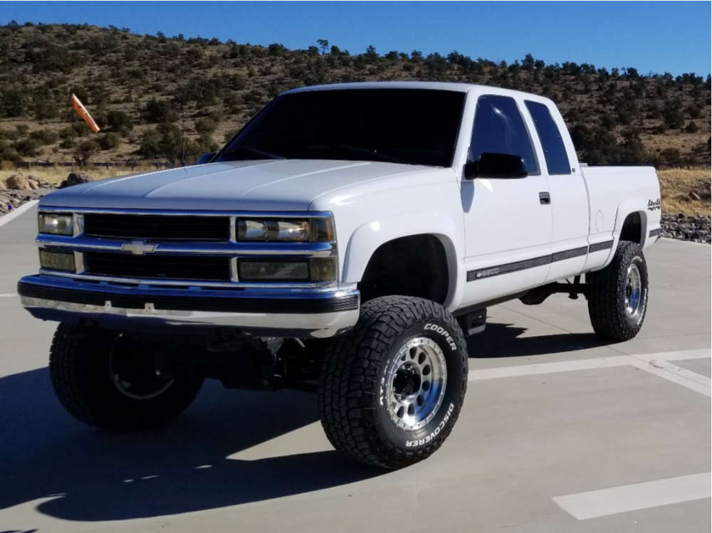 1998 Chevrolet K2500 with 17x9 -12 Method Mr315 and 315/75R17 Cooper ...