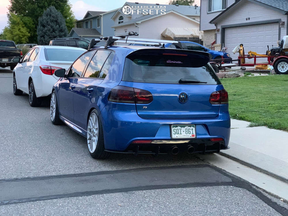 2013 Volkswagen Golf R with 18x8.5 45 Rotiform Rse and 225/40R18 ...