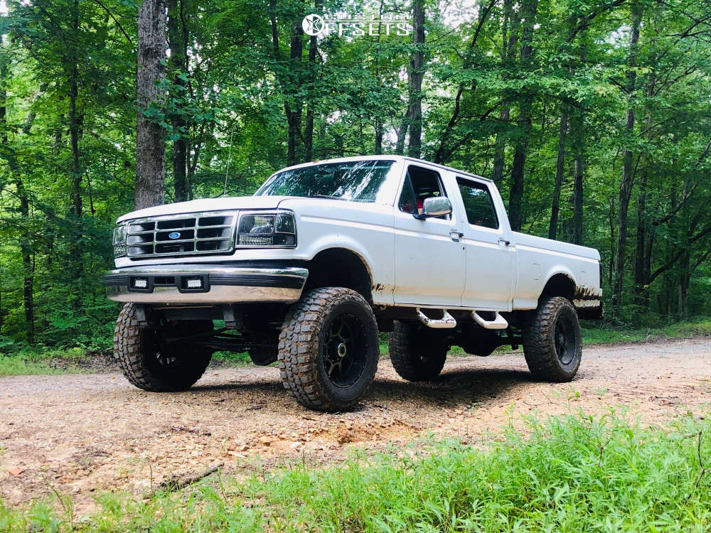 1997 Ford F-250 with 20x10 -24 Anthem Off-Road Gunner and 37/12.5R20 ...