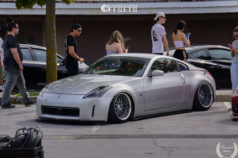 2005 Nissan 350Z with 18x10 -8 Work Vs Xx and 255/35R18 Firestone ...