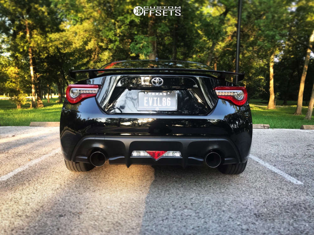2019 Toyota 86 with 17x7.5 40 Liquid Metal Shift and 215/45R17 Michelin ...