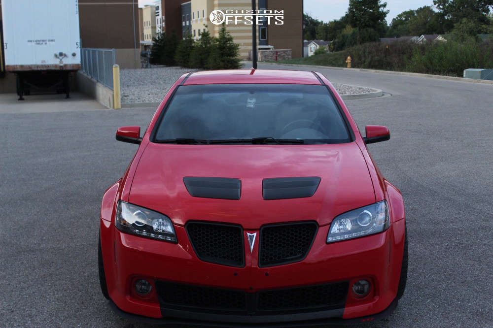 2008 Pontiac G8 with 20x8.5 35 Rotiform Rse and 255/35R20 Nitto Nt555 ...