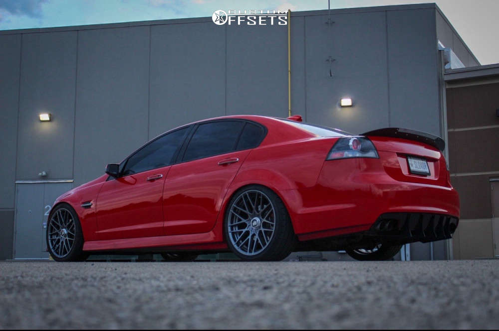 2008 Pontiac G8 with 20x8.5 35 Rotiform Rse and 255/35R20 Nitto Nt555 ...