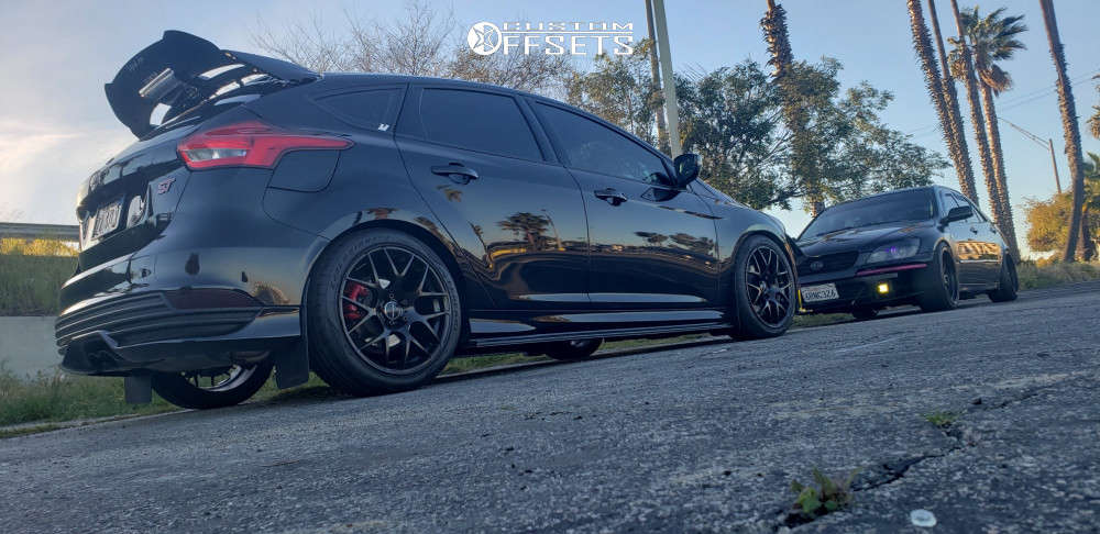 2016 Ford Focus with 18x8.5 45 Avant Garde M310 and 235/40R18 Federal ...