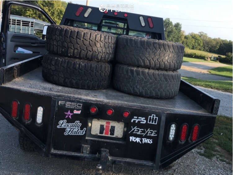 2001 Ford F-250 Super Duty with 18x10 -24 Mazzi Hulk and 33/12.5R18 ...