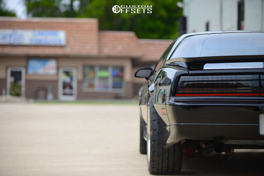 1987 Pontiac Firebird with 18x8 0 Ridler Style 650 and 245/40R18 ...