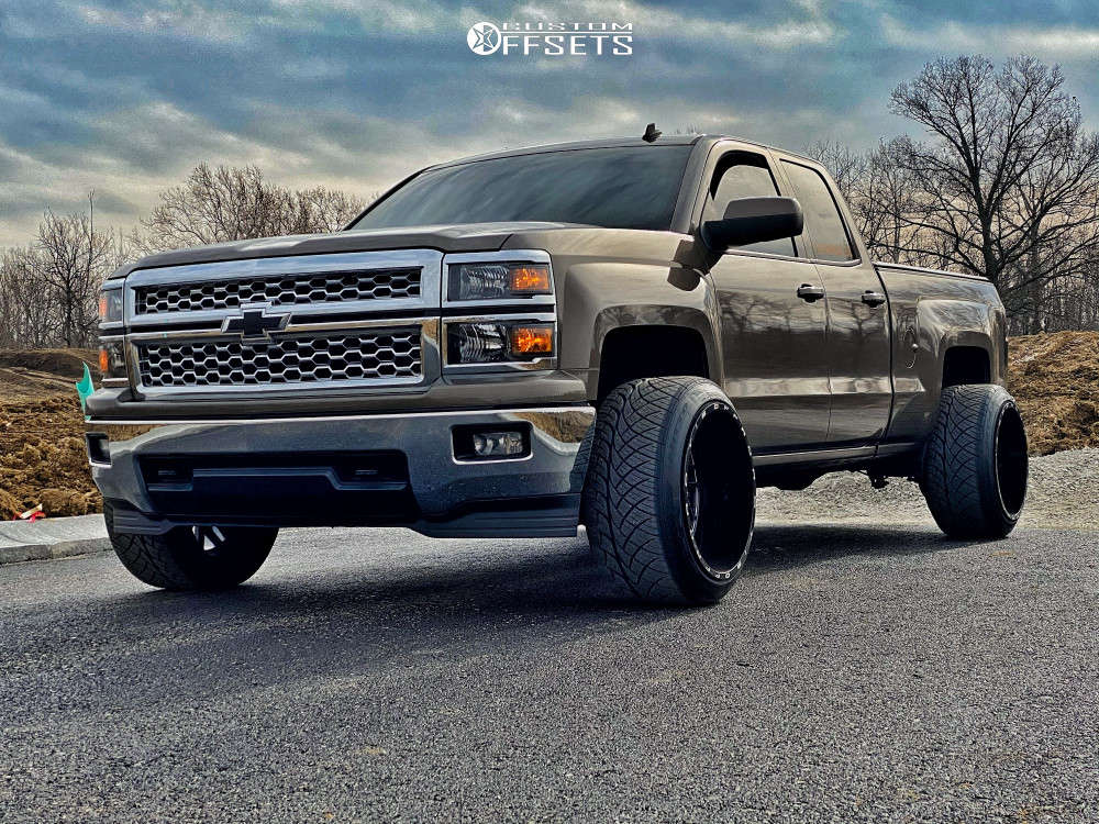 2014 Chevrolet Silverado 1500 with 22x14 -76 TIS 544bm and 305/40R22 ...