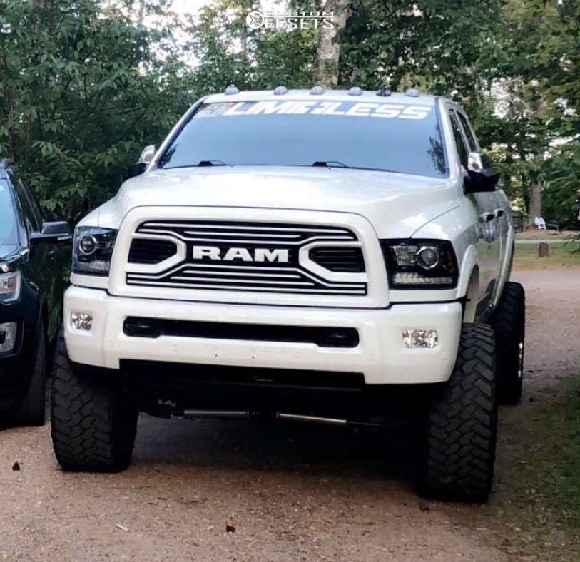 2016 Ram 2500 with 22x12 -44 Hostile Predator and 37/13.5R22 Nitto ...