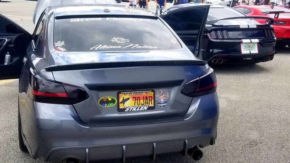 2016 Nissan Altima with 20x10 40 Niche Targa and 275/30R20 Landsail ...