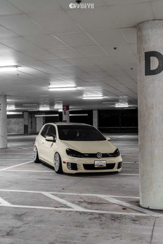 2011 Volkswagen GTI with 18x9.5 35 Rotiform Blq and 225/45R18 Toyo ...
