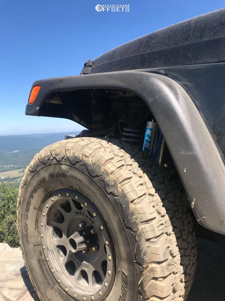 2005 Jeep Wrangler with 16x8 0 Method Nv and 265/75R16 BFGoodrich All ...