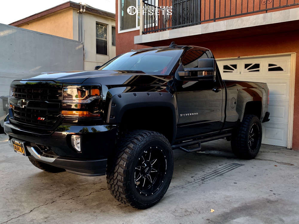 2018 Chevrolet Silverado 1500 with 20x10 -18 Moto Metal Mo993 and 35/12 ...