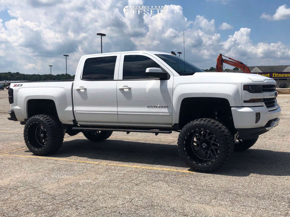 2017 Chevrolet Silverado 1500 with 22x14 -76 TIS 544BM and 35/15.5R22 Fury Offroad Country ...