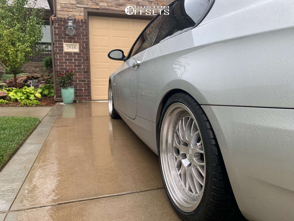 2009 BMW 335i with 19x8.5 30 ESR Sr01 and 225/35R19 Michelin Pilot ...