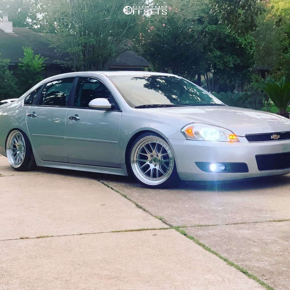 2013 Chevrolet Impala with 19x9.5 22 Aodhan DS06 and 215/35R19 Federal ...