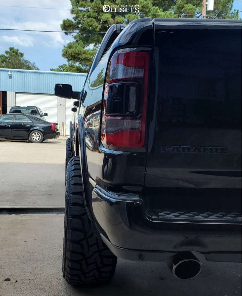 2019 Ram 1500 with 22x12 -44 Hostile Rage and 35/12.5R22 Toyo Tires ...