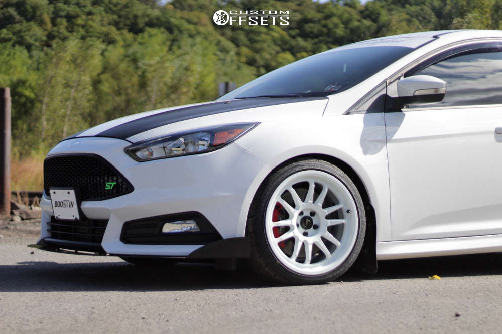 2015 Ford Focus with 18x9 33 Cosmis Racing XT-206R and 245/35R18 ...