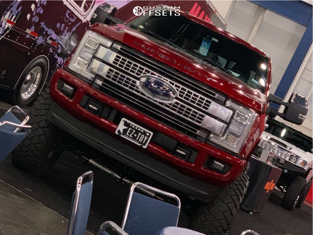 2017 Ford F-250 with 20x10 -24 XD Xd825 and 40/13.5R20 Maxxis Razr Mt ...