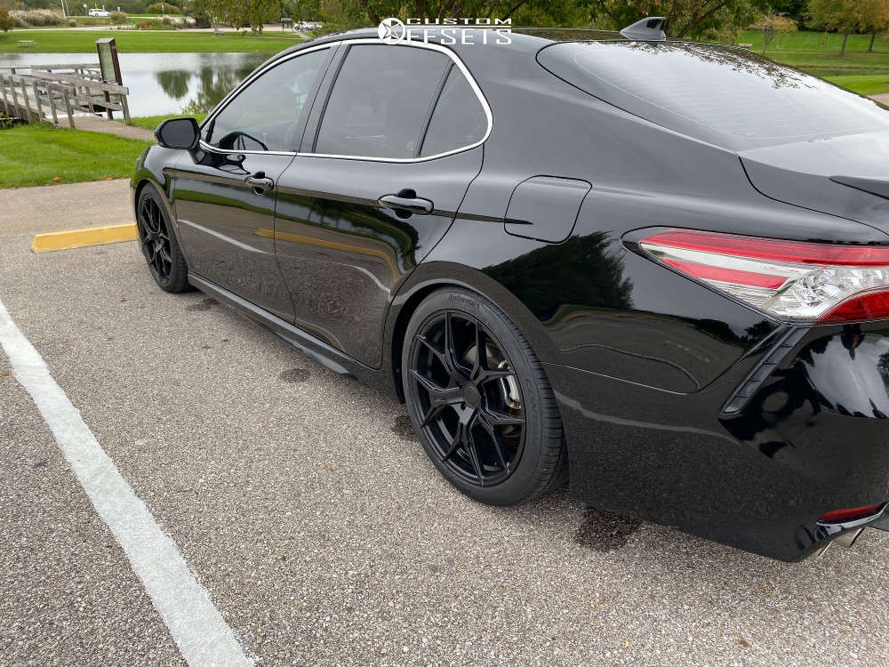 2019 Toyota Camry with 19x8.5 38 Rohana Rfx5 and 235/40R19 Continental ...