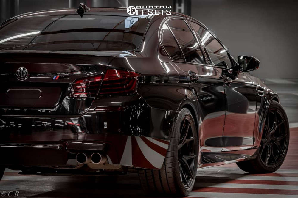 2013 BMW M5 with 20x9 20 Rohana Rfx5 and 265/35R20 Dunlop Sp Sport Maxx ...