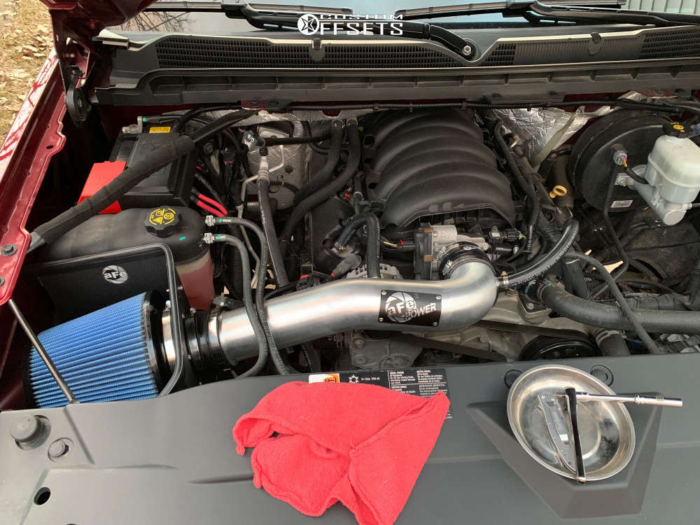 2016 Chevrolet Silverado 1500 with 20x9 0 Moto Metal Mo986 and 35/12 ...