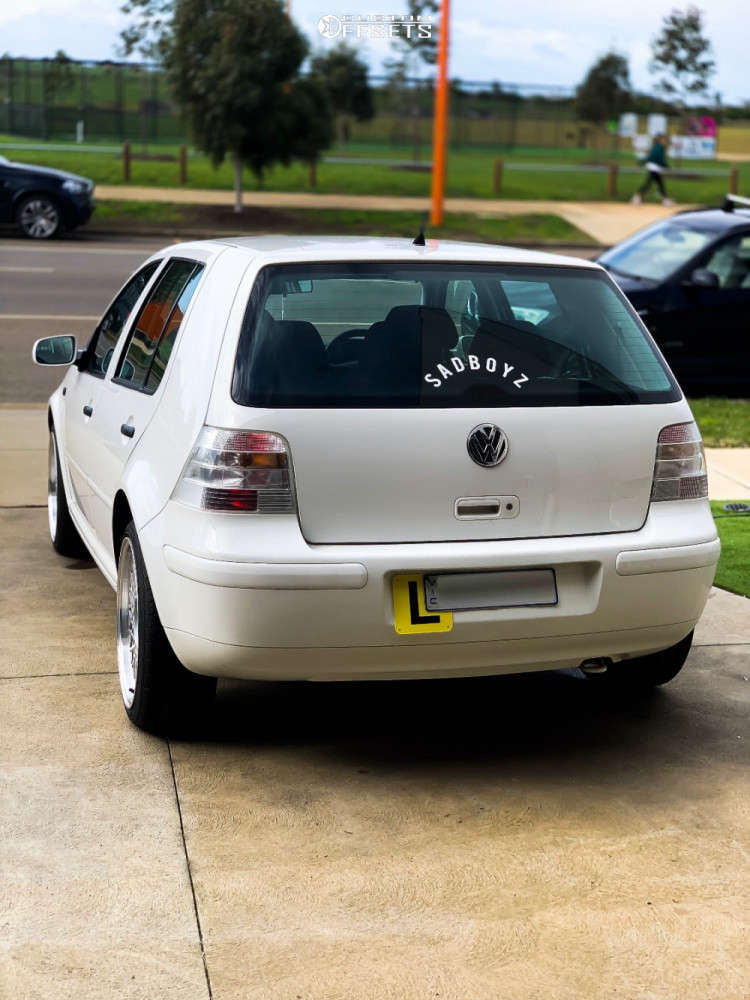 2004 Volkswagen Golf with 18x8 30 Avant Garde M220 and 215/30R18 ...