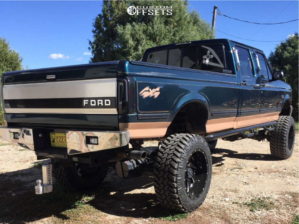 1995 Ford F-350 with 22x12 -44 Fuel Cleaver and 37/13.5R22 Nitto Trail ...