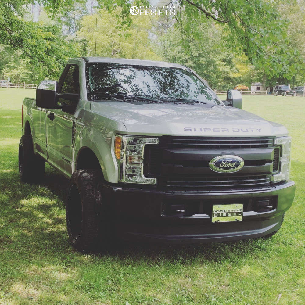 2017 Ford F-250 with 20x12 -44 Hardcore Offroad Hc05 and 33/12.5R20 ...