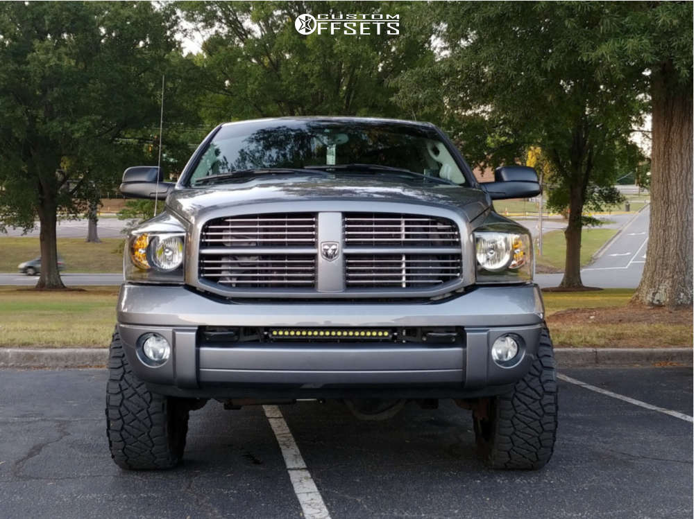 2008 Dodge Ram 2500 with 22x10 -25 Hostile Alpha and 33/12.5R22 Nitto ...