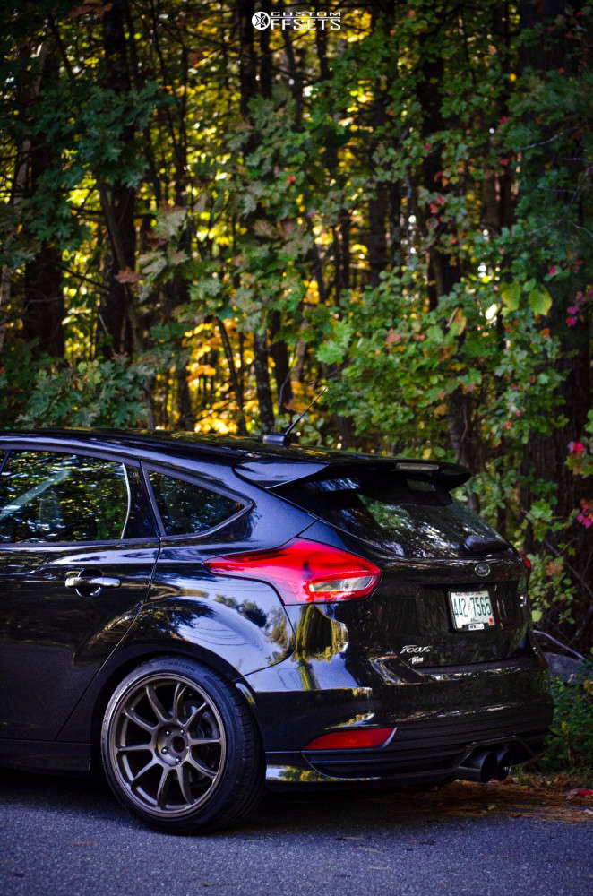 2015 Ford Focus with 18x9.5 38 Ambit Rt8 and 235/40R18 Sailun Atrezzo ...