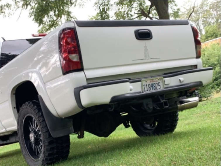 2005 Chevrolet Silverado 2500 HD with 20x9 0 Anthem Off-Road Equalizer ...