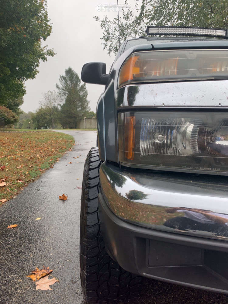 2006 GMC Canyon with 17x9 25 Ultra Gauntlet and 265/75R17 Cooper ...