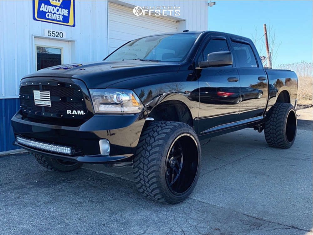 2014 Ram 1500 with 24x14 -76 TIS 544BM and 35/13.5R24 AMP Mud Terrain ...