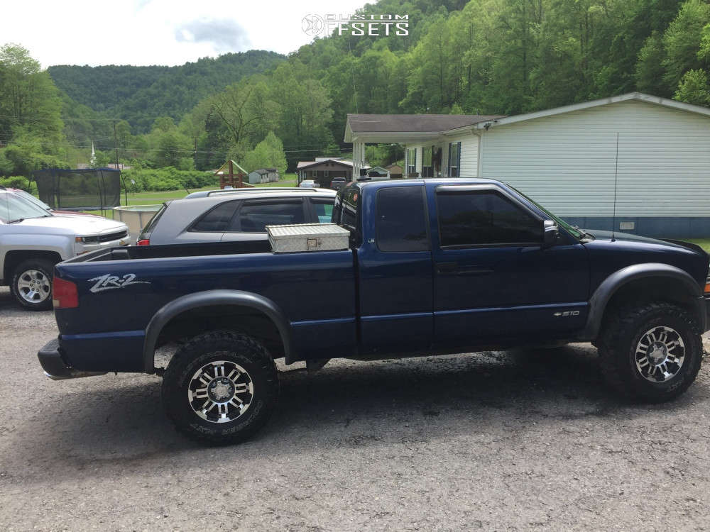 2000 Chevrolet S10 with 15x7.5 -12 Vision Warrior and 31/10.5R15 ...
