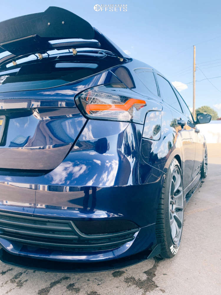 2017 Ford Focus with 18x8.5 38 Ambit Rt8 and 235/40R18 Michelin Pilot ...