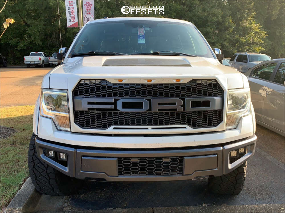 2013 Ford F-150 with 20x10 -12 Grid Gd02 and 35/12.5R20 Nitto Ridge ...