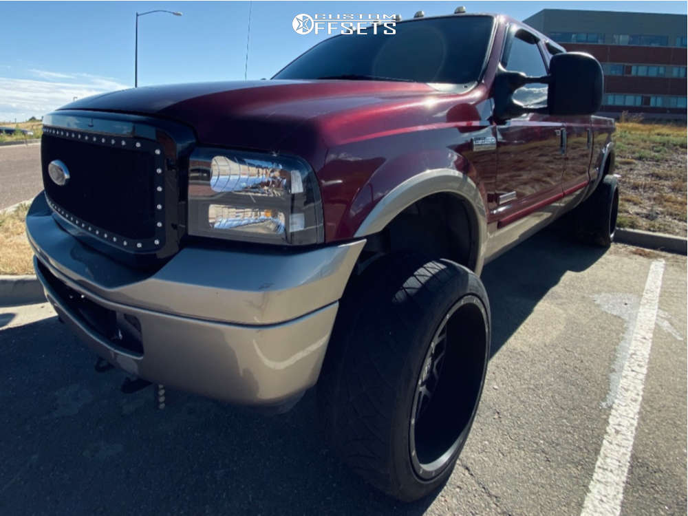 2005 Ford F-250 Super Duty with 22x12 -44 XD Xd820 and 305/40R22 Nitto ...