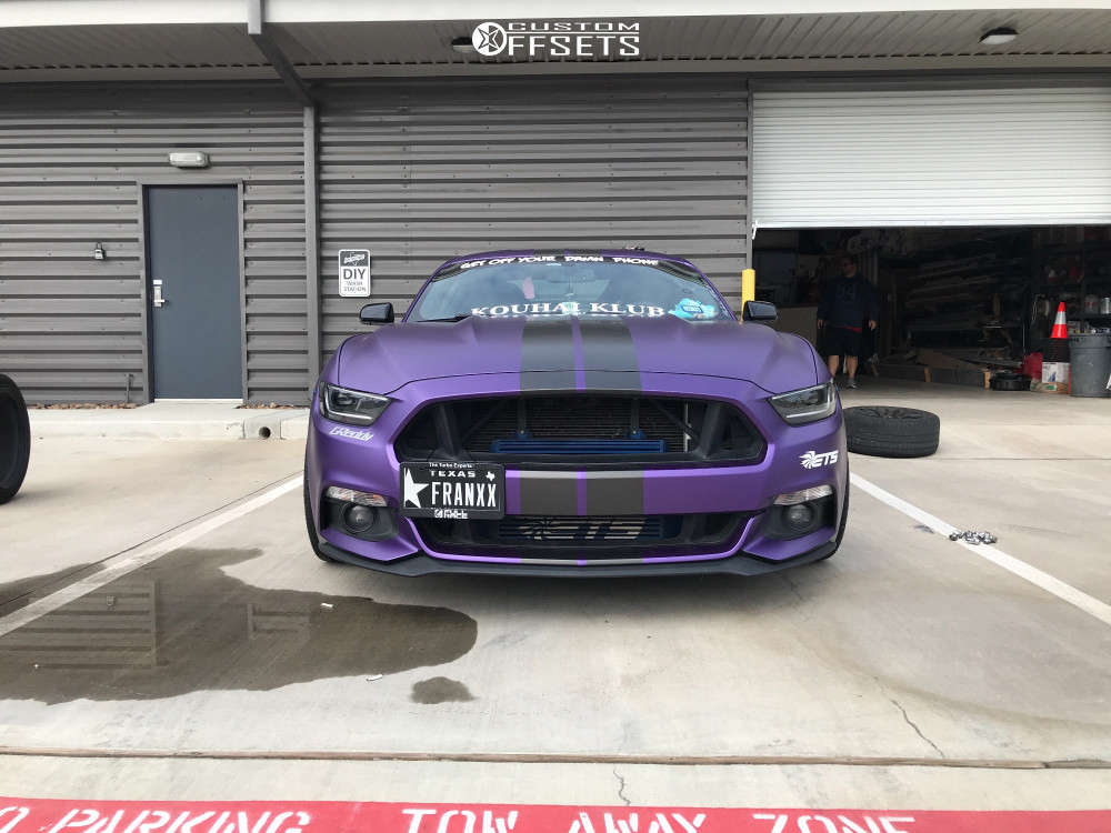 2017 Ford Mustang with 19x9.5 25 JNC JNC014 and 275/35R19 Achilles Atr ...