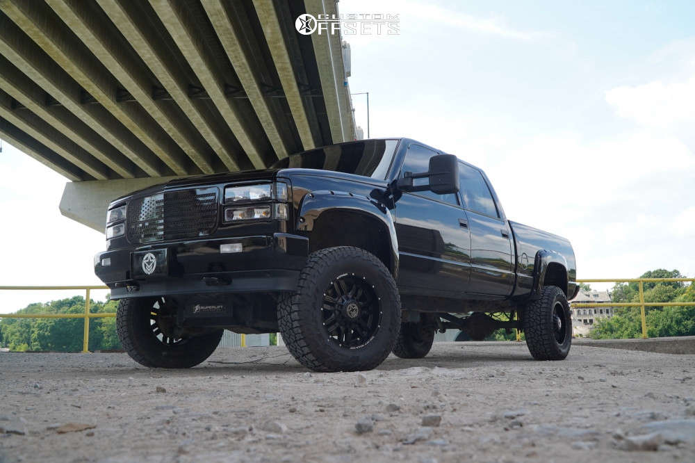 2000 Chevrolet K2500 with 18x9 -12 Anthem Off-Road Equalizer and 305 ...