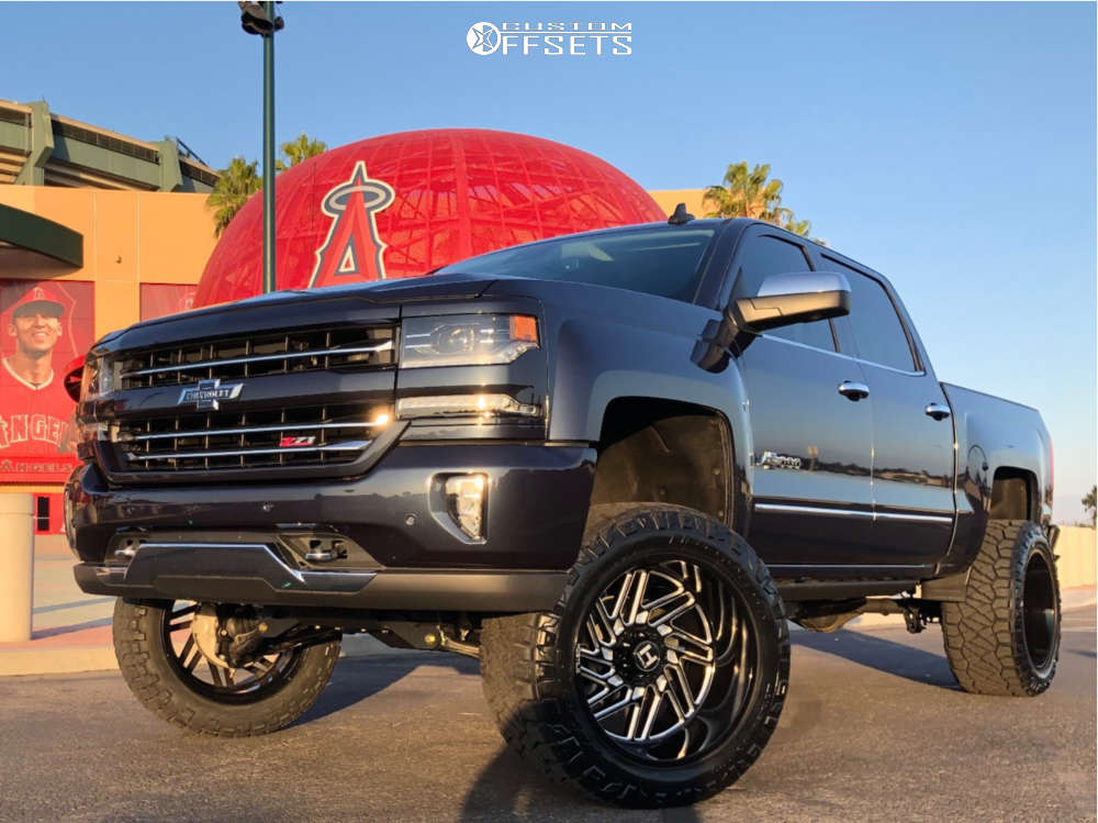2018 Chevrolet Silverado 1500 with 22x12 -44 Hostile Jigsaw and 35/12.5R22 Nitto Ridge Grappler ...
