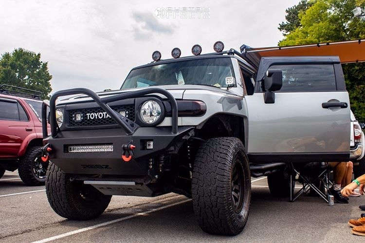 2010 Toyota FJ Cruiser with 17x9 0 Pro Comp Series 36 and 35/12.5R17 Pro Comp A/t Sport and ...