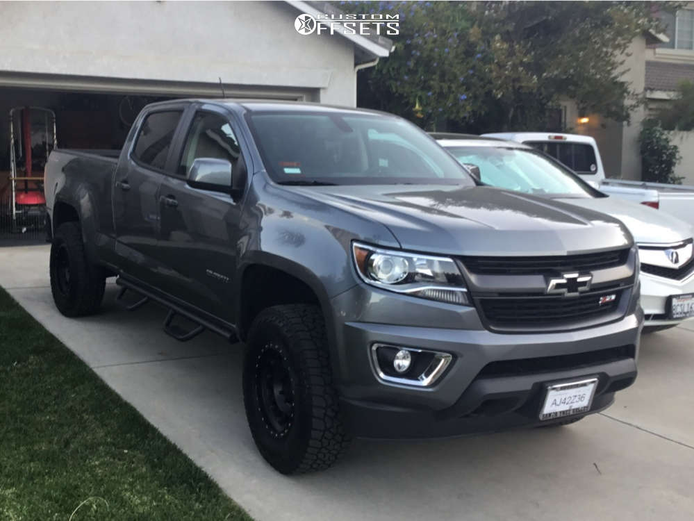 2019 Chevrolet Colorado with 17x8.5 0 Method Mr315 and 265/70R17 Falken ...