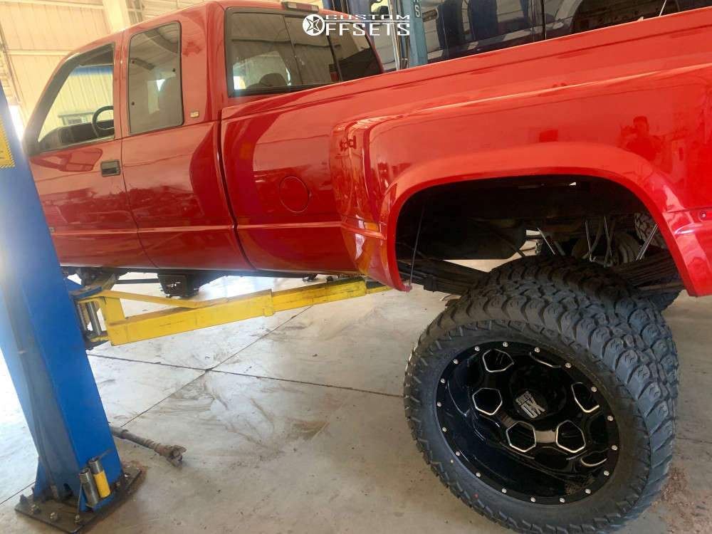 1997 Chevrolet K3500 with 22x8.25 -111 XD Xd815 and 325/50R22 AMP Mud ...