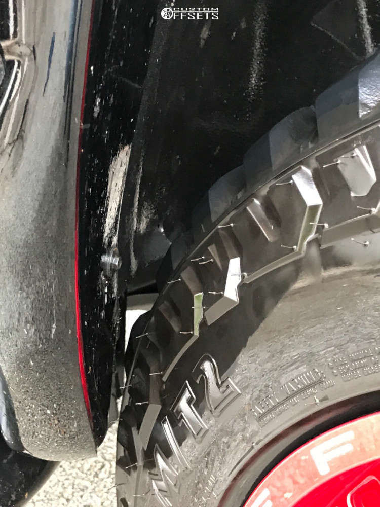 2004 Dodge Ram 2500 with 22x12 -44 TIS 544RM and 35/12.5R22 Firestone ...