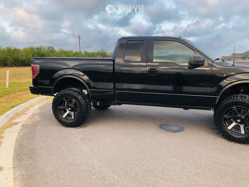 2013 Ford F-150 with 20x10 -24 4Play 4p60 and 37/12.5R20 Cooper ...