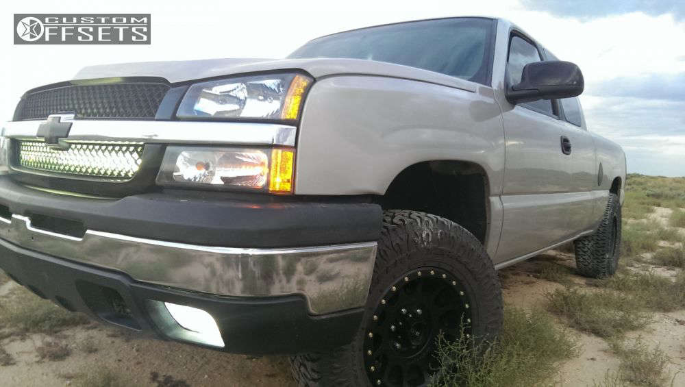 2004 Chevrolet Silverado 1500 with 17x8.5 0 Method NV and 285/70R17 ...