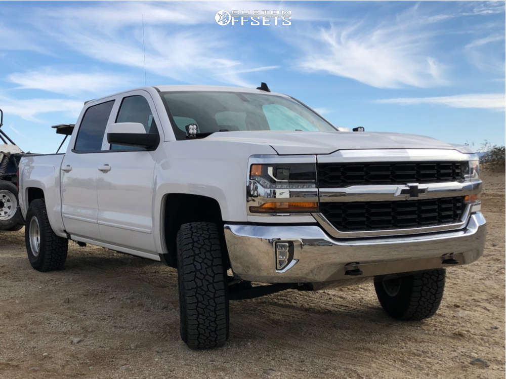 2017 Chevrolet Silverado 1500 with 17x8.5 0 Method Mr315 and 35/12.5R17 ...